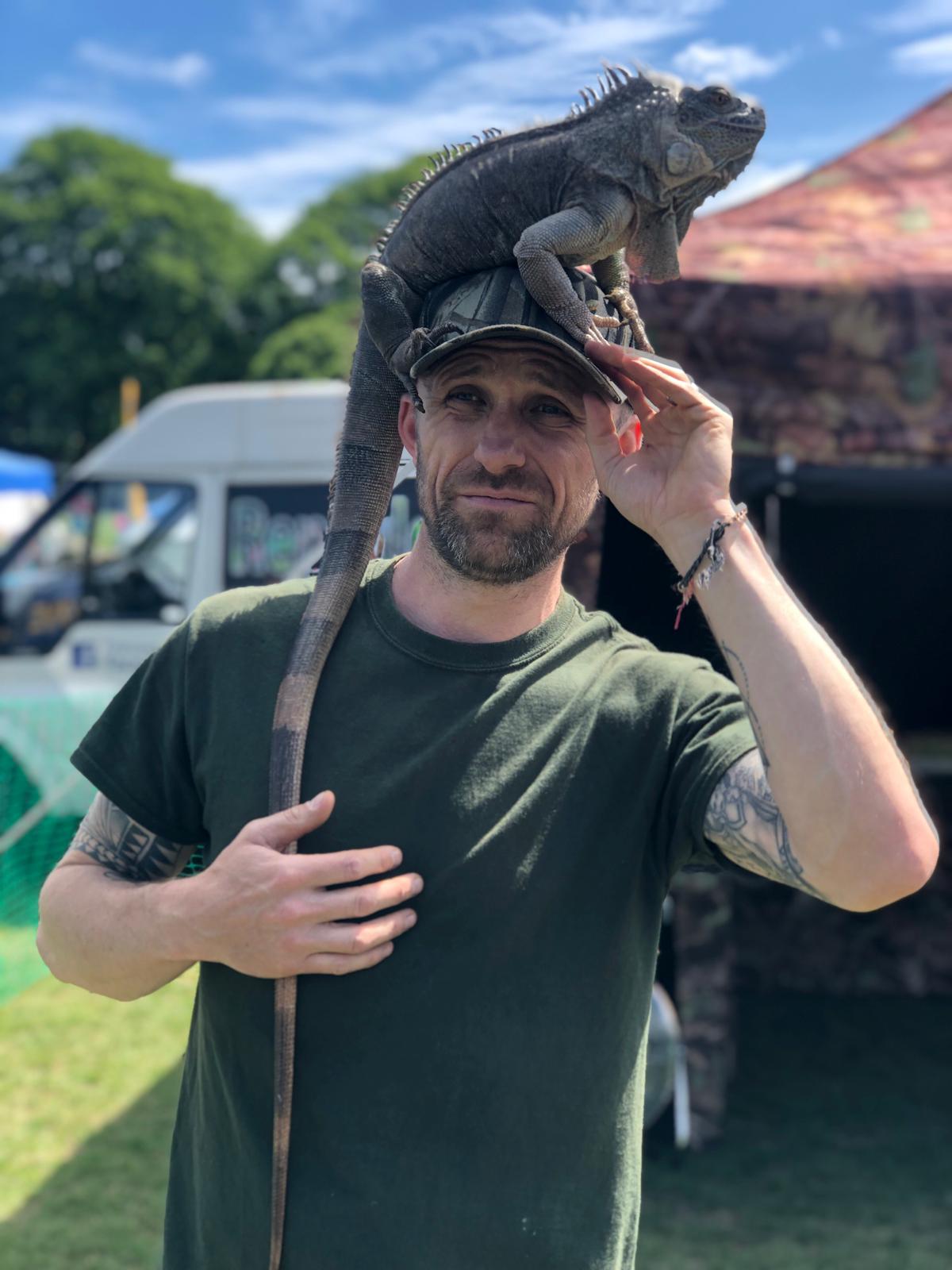 Packages – RepTylers – We Bring The Zoo To You | Brighton Reptile Parties